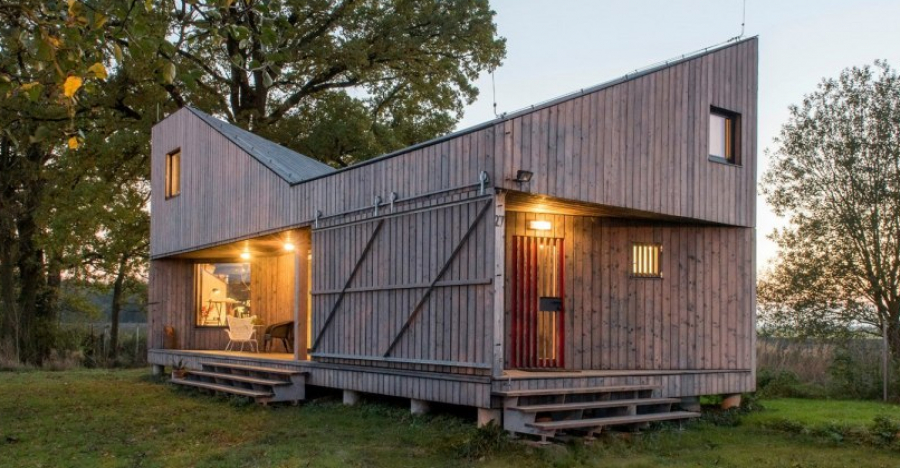 House Zilvar Is An Energy Efficient Cottage With a Modern Design