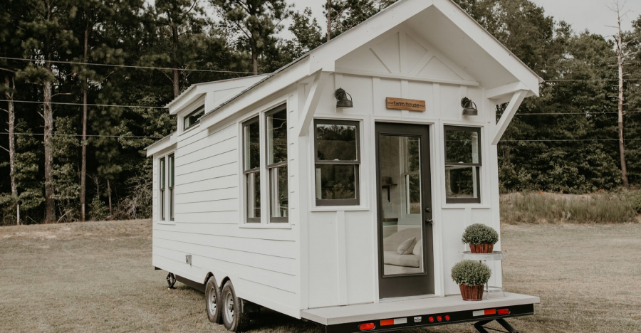 Angelic Interiors! Take a Look Inside this Awesome Tiny House