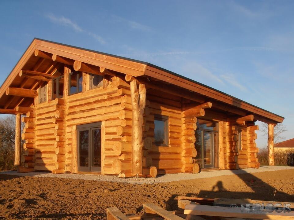 See A Real Cedar Log Home Being Built From The Ground Up