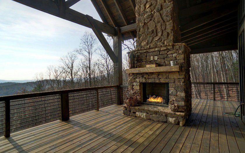 This Ranch Design Is a Rustic Masterpiece With Details Such as Live ...
