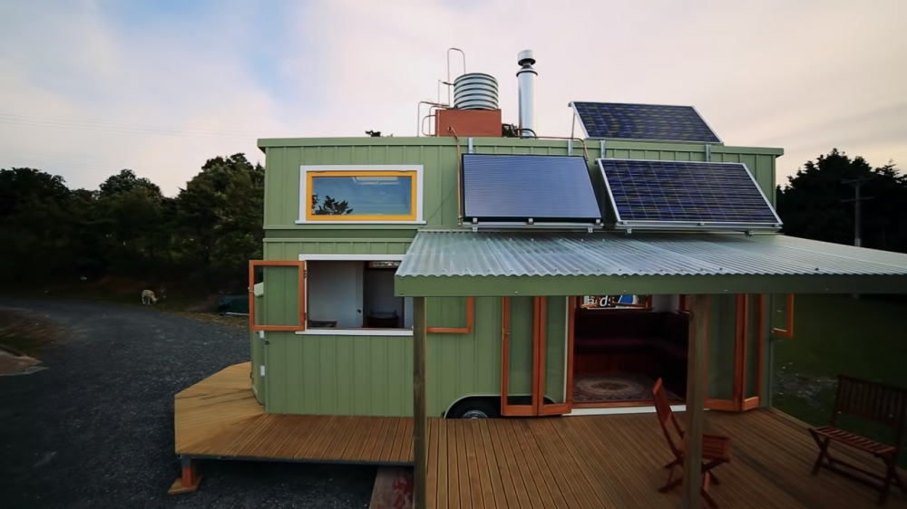This Solar-Powered Tiny House Lets You Live Entirely Off the Grid