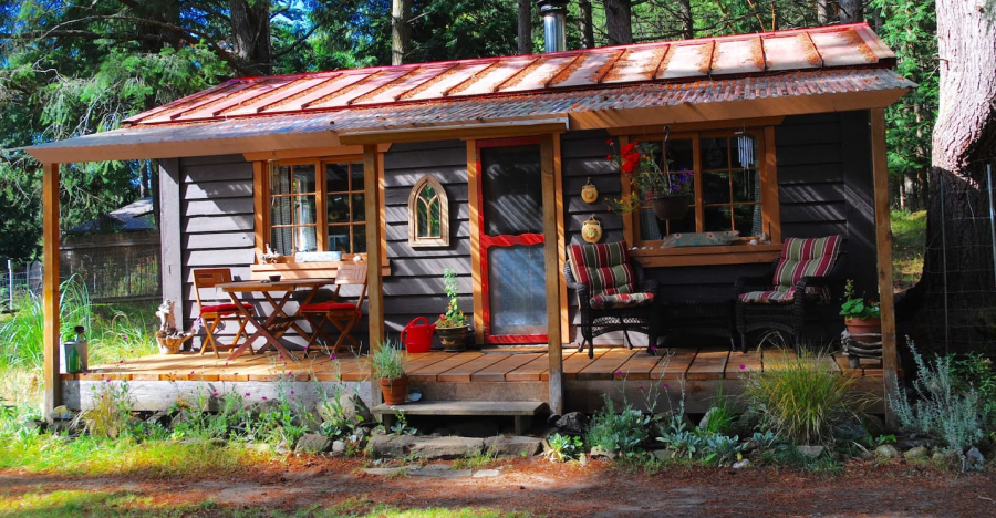 Raylia Cottage Farm Stay on Mayne Island, British Columbia