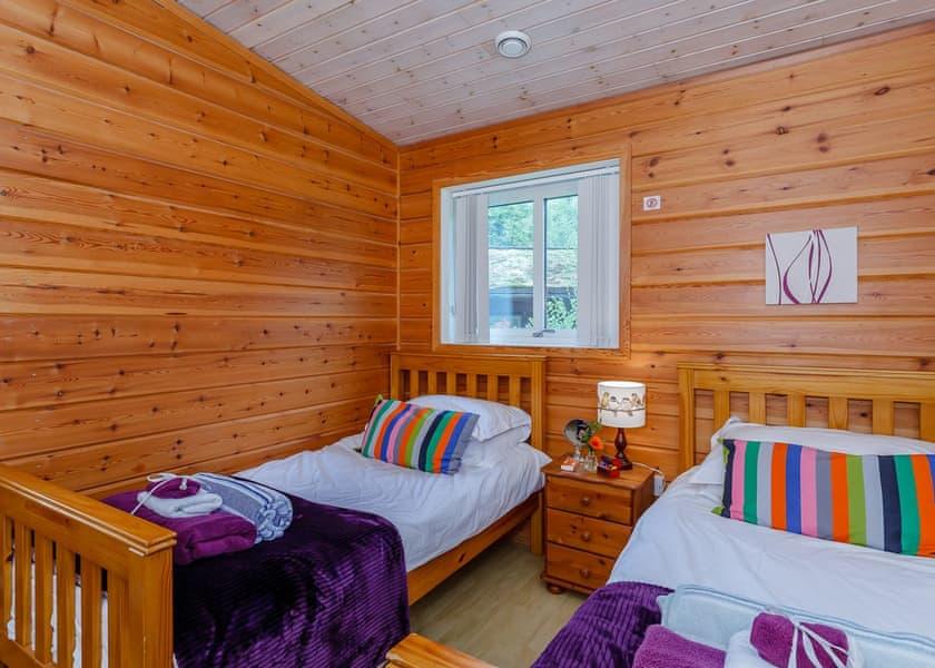 Bright and Comfortable Swedish Lodge in the Heart of England