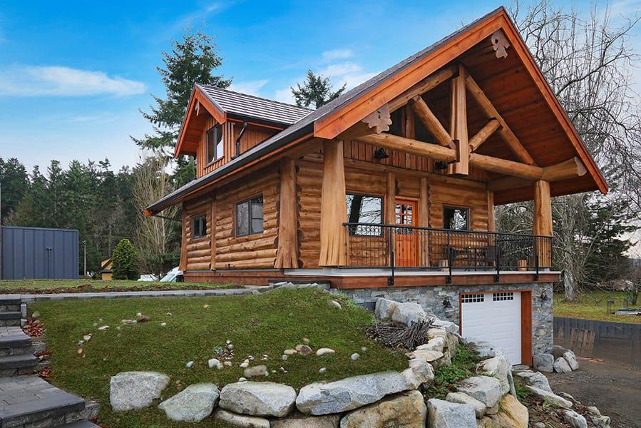 A Charming Vacation Log Home by the Water