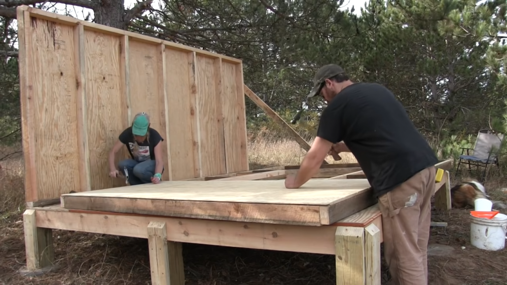 Simple Off Grid Cabin That Anyone Can Build & Afford