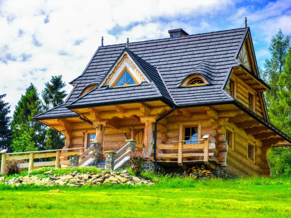 Take A Peek Inside This Stylish Log Home With Porch