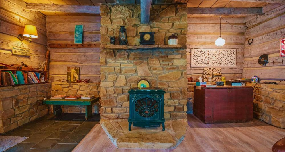 This Vintage-style Cabin Comes With All the Modern Updates on the Inside