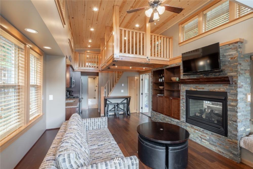 This Amazing 399 Sqft. Tiny House Has 3 Bedrooms