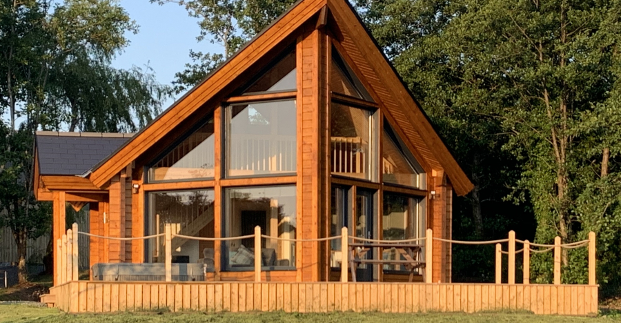 Discover This Stunning Lodge on Beautiful 4 Acre Lake of United Kingdom