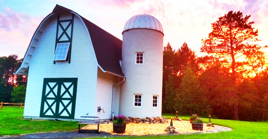 This Barn Offers a Unique Blend of Classic and Modern Vibes