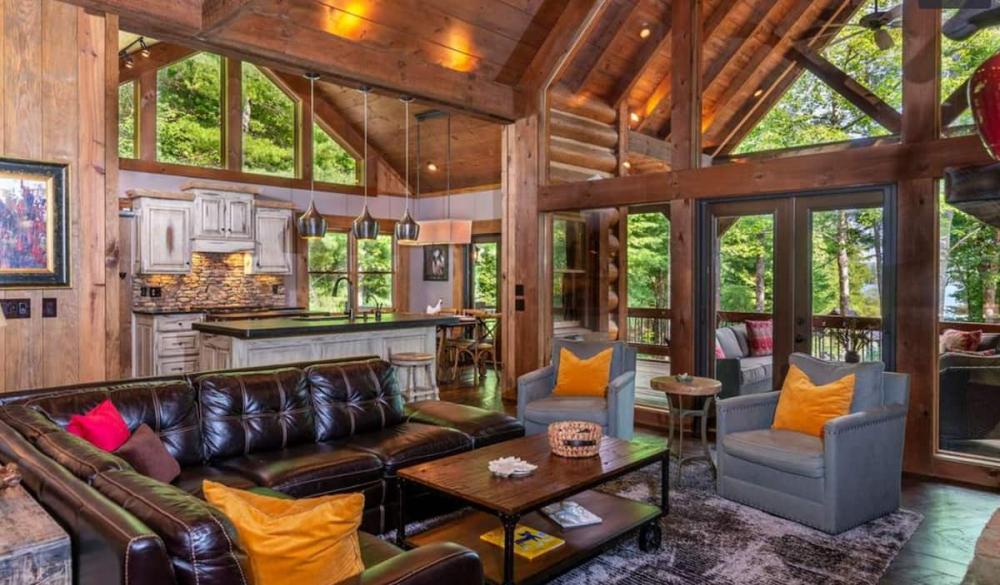 The Most Gorgeous Lakeside Cabin House