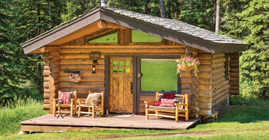 People Love the Inside of This Adorable Log Cabin