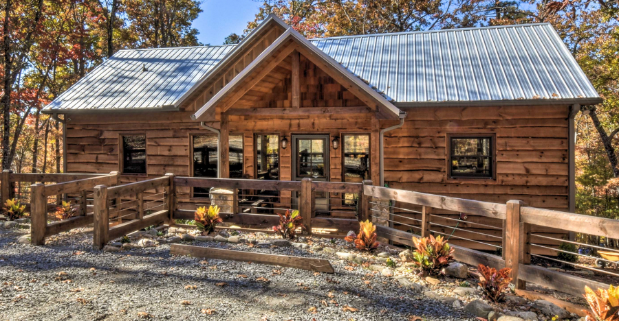 See This Luxury Cabin With Modern Interior and Rustic Charm