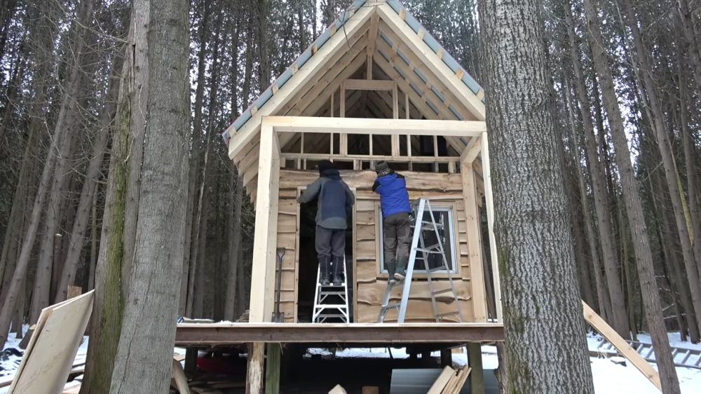 10 Minute Off Grid Cabin Build!