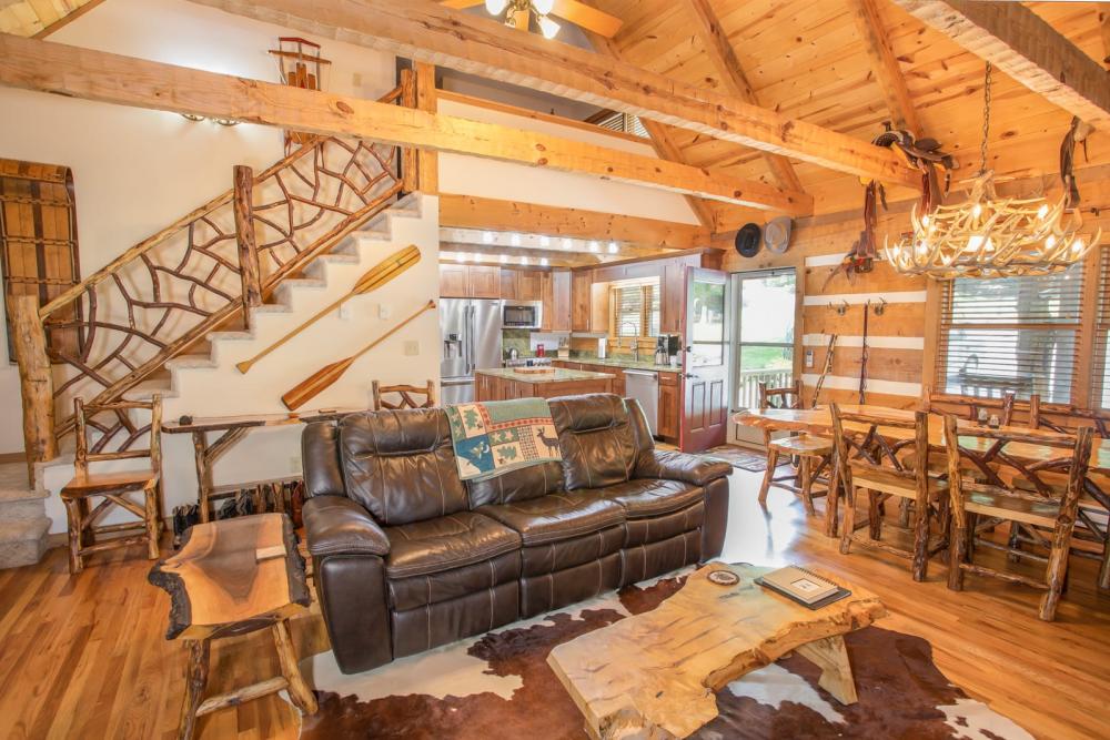 Amazing Cabin With All Modern Comforts