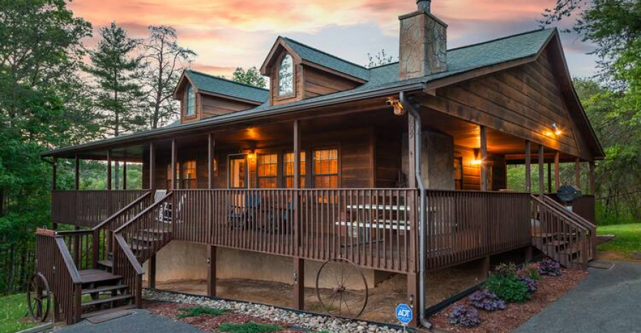 See This Adorable Cabin in the Smoky Mountains