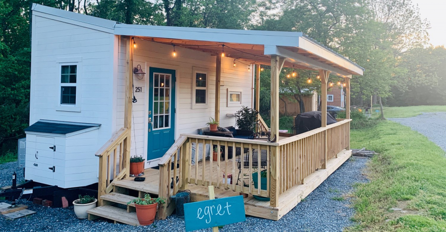 A Charming 200 Sqft Tiny House With Lofted Bedroom
