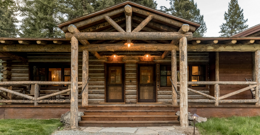 You Will Love This 2 Bedroom Duplex Cabin With Beautiful Views